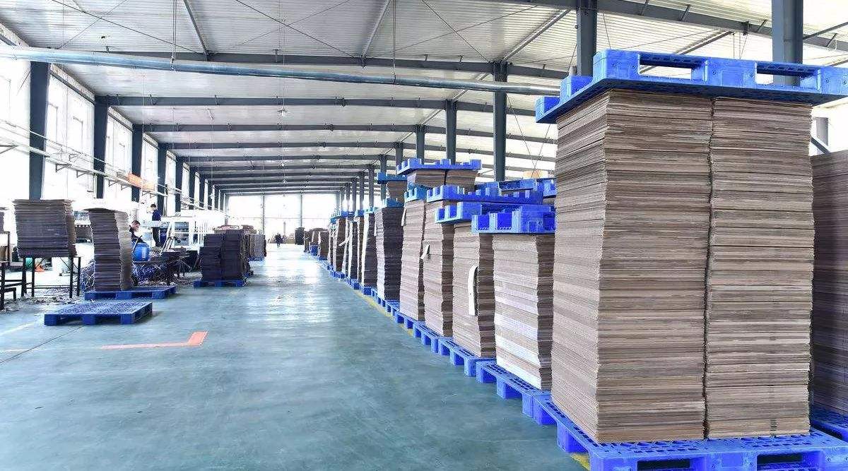 How to choose a paper automatic die cutting machine in a carton factory?