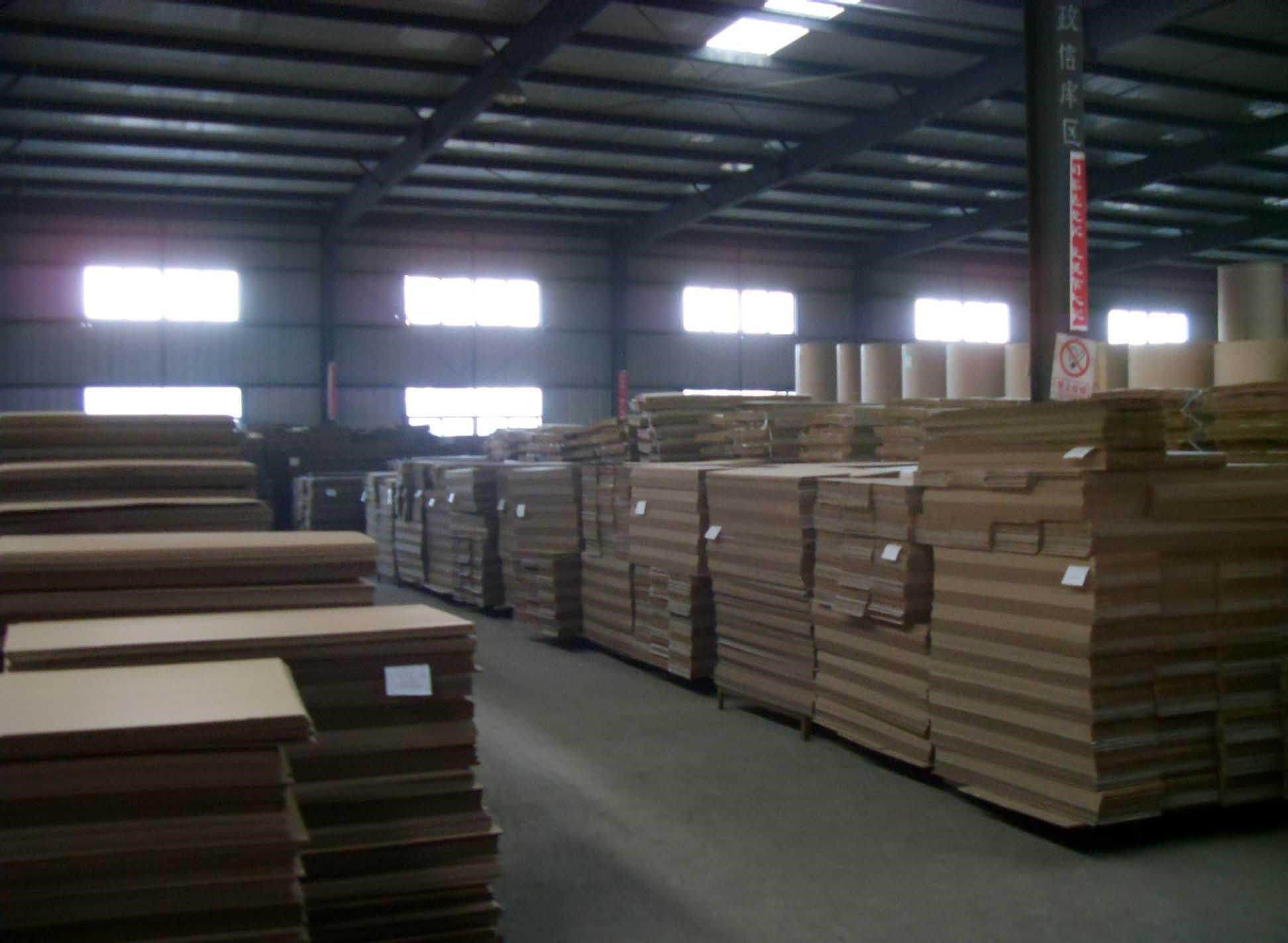 Flatbed die cutting machine is an indispensable equipment in packaging